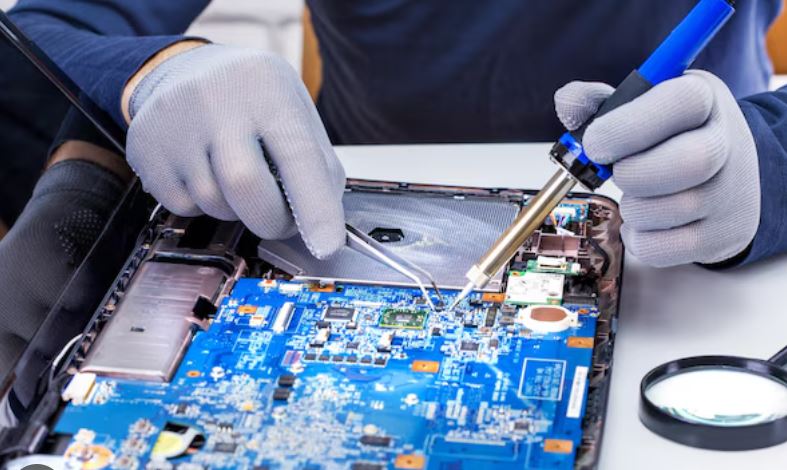 Popravilo Računalniških Komponent in Opreme - Računalniški Servis Piara